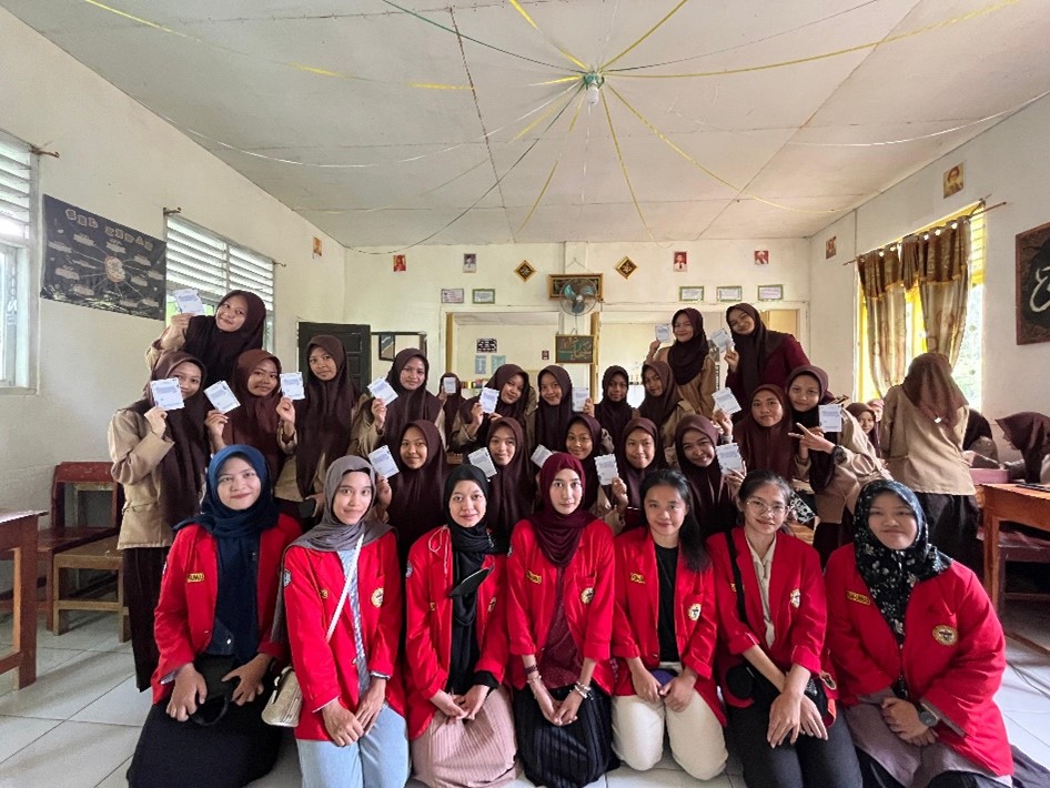 Intervensi Edukasi dan Distribusi Buku Saku ‘Remaja Sehat Bebas Anemia ...
